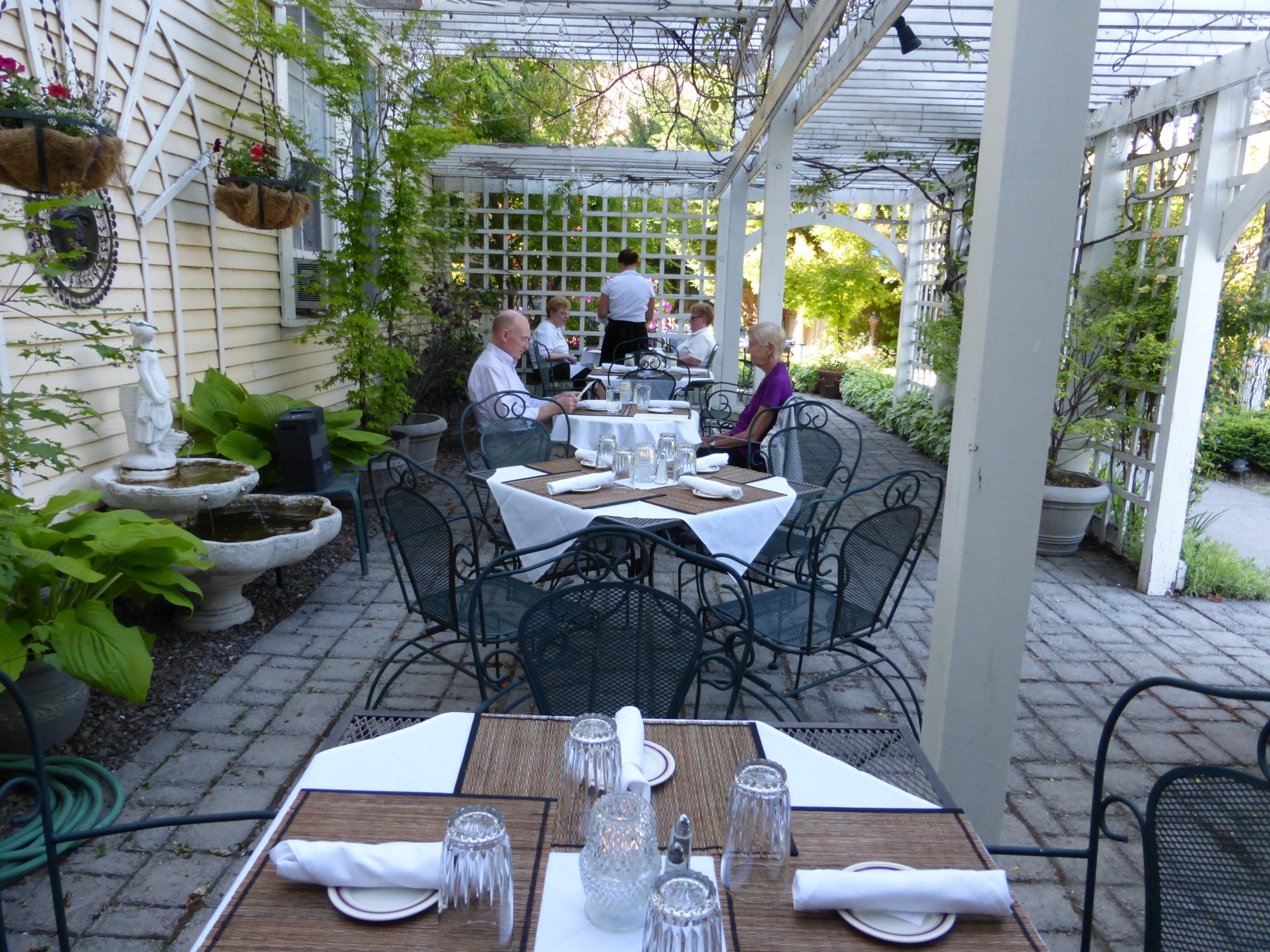 Outdoor Dining for Summer!
